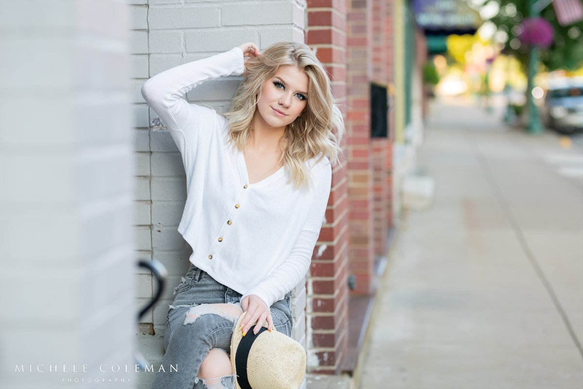 Senior Portrait Session with Lacey - Michele Coleman Photography