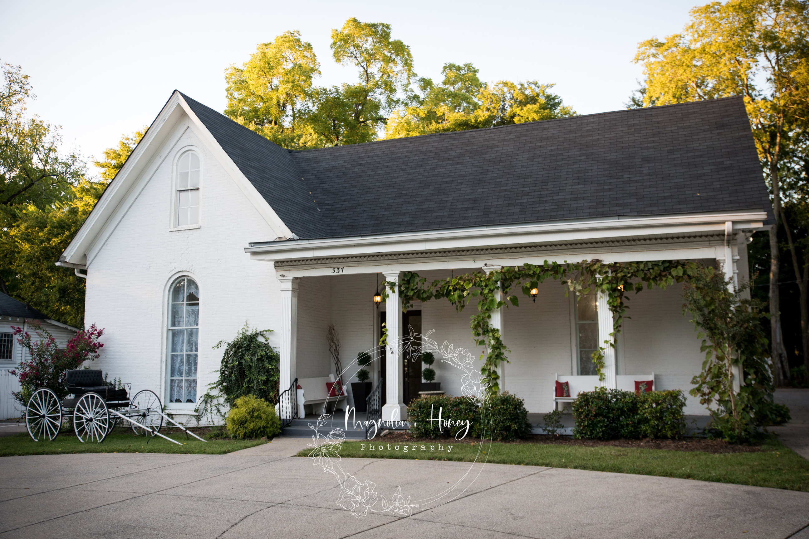 Carriage Lane Inn, Murfreesboro Tn - Magnolia + Honey Photography
