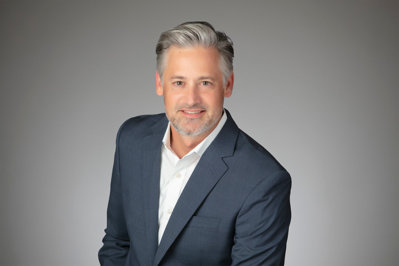PROFESSIONAL HEADSHOTS - Robert Shaw