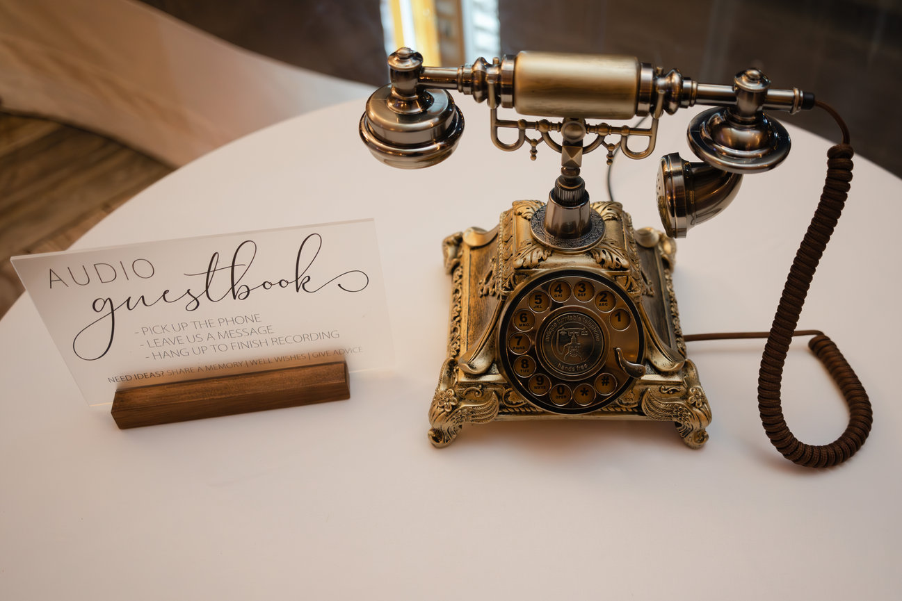 AUDIO GUESTBOOK PHONE - Conte Sound Productions