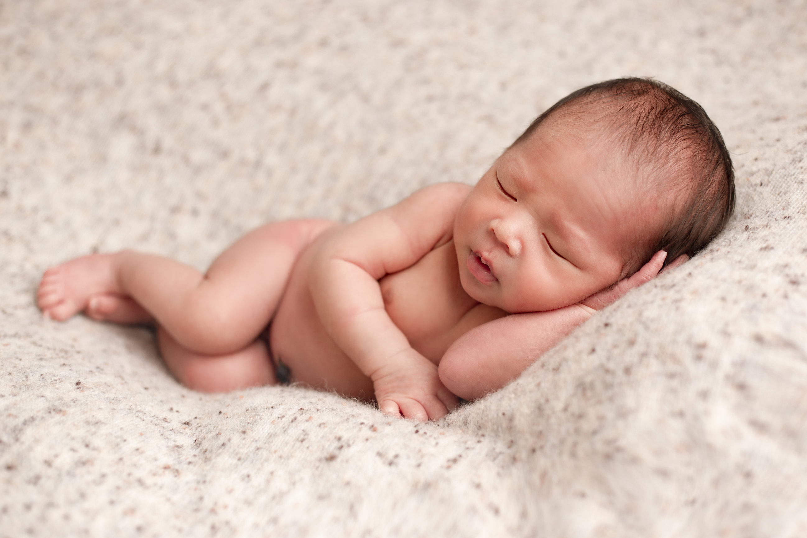 NEWBORN - Pics with Love Photography
