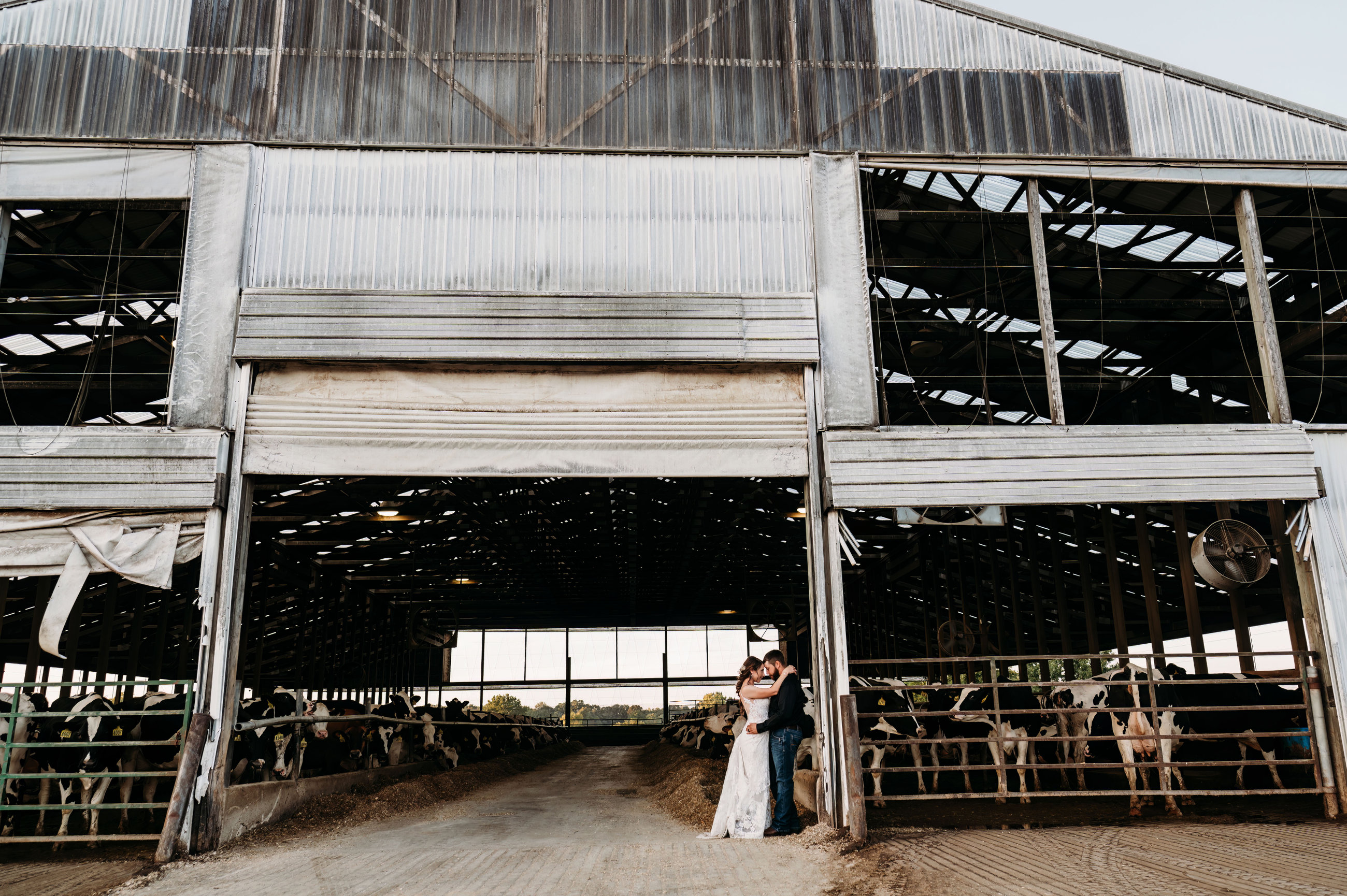 Danyel + Tucker, Vintage Rose Barn - Get Lucky Photography