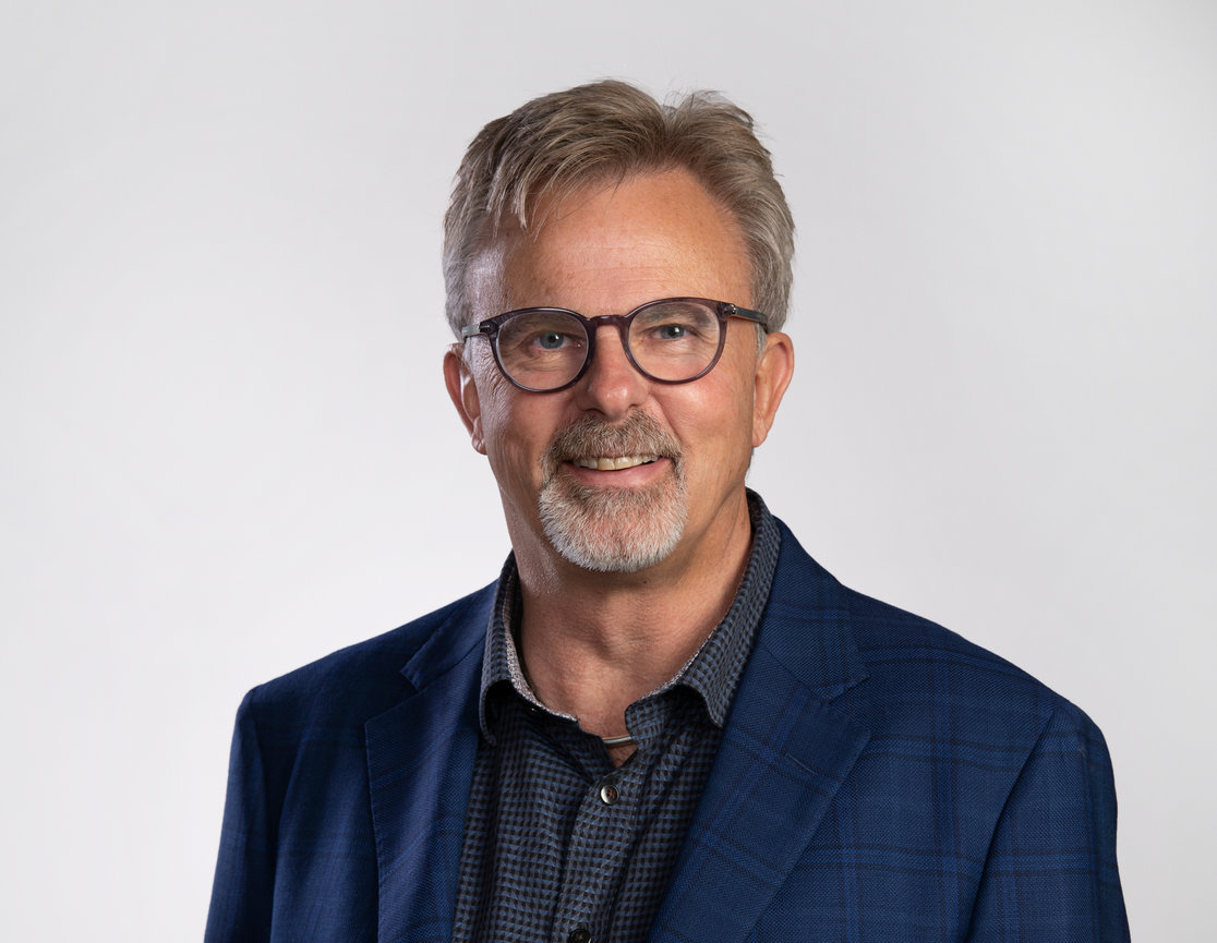 About - Robert Bray Portrait Design