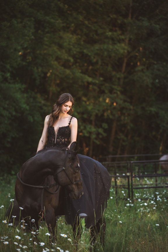 Capturing Cayle's Graduation - Kim Yanick Portraits