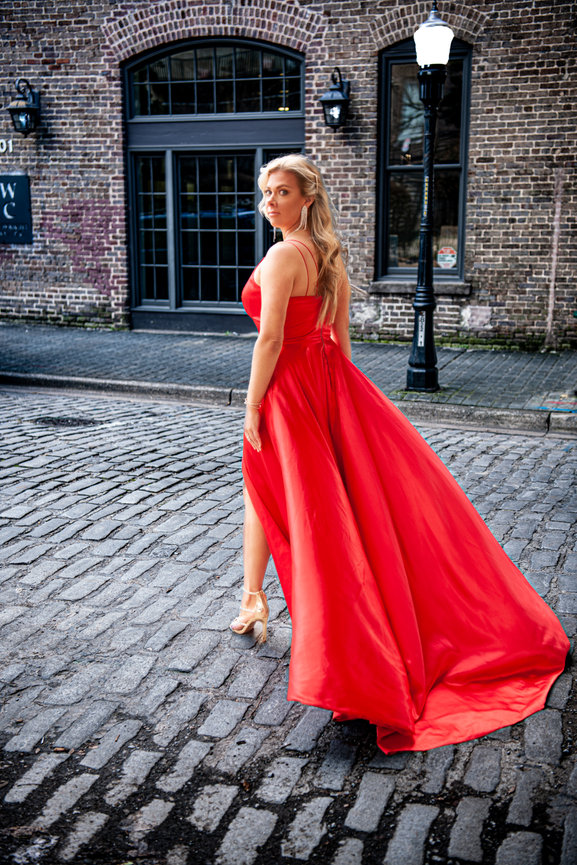 Mandi Faulk - Red Models & Talent