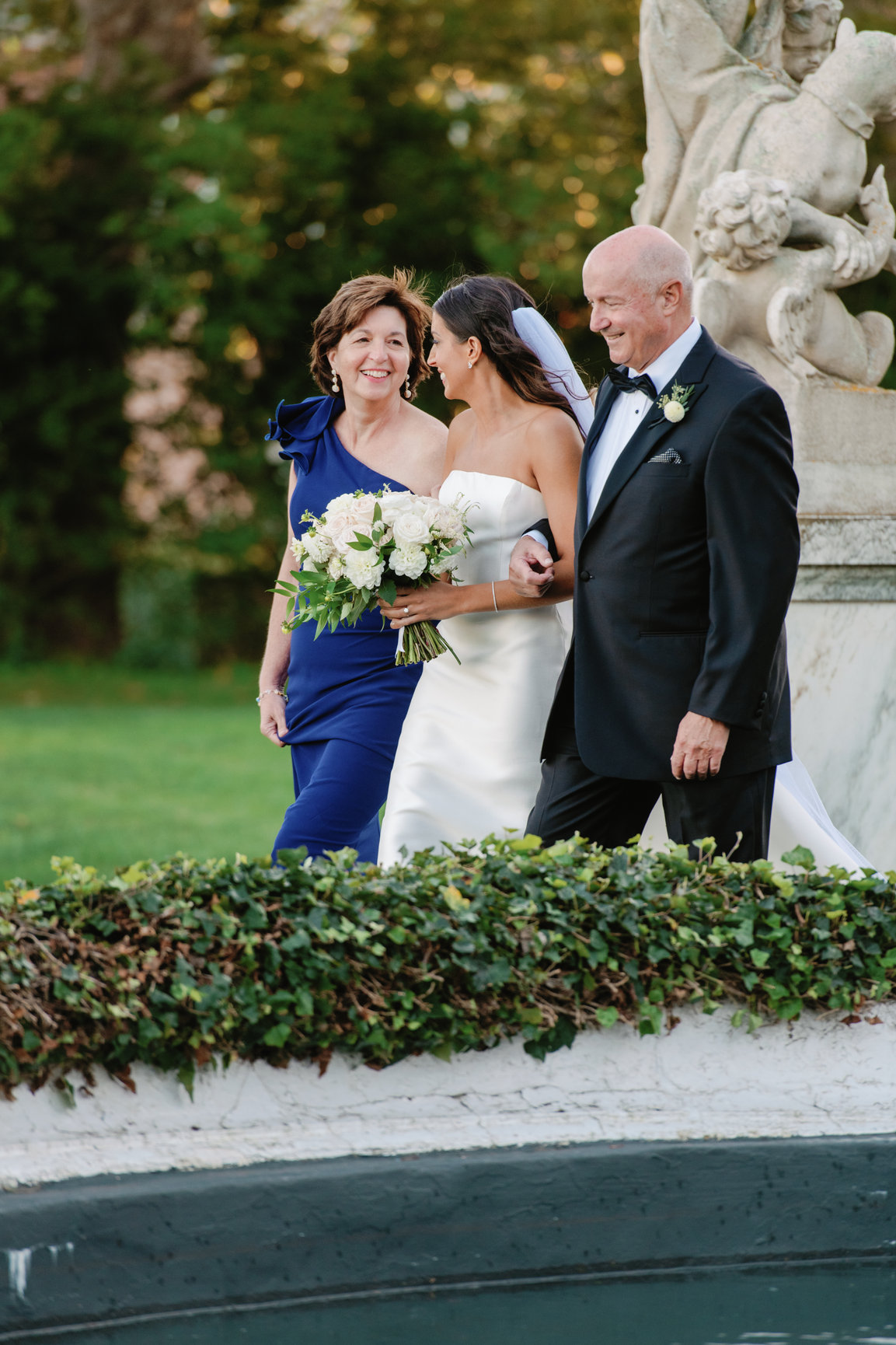 Kelsey + Collin / Rosecliff Mansion - Ludwig Photography