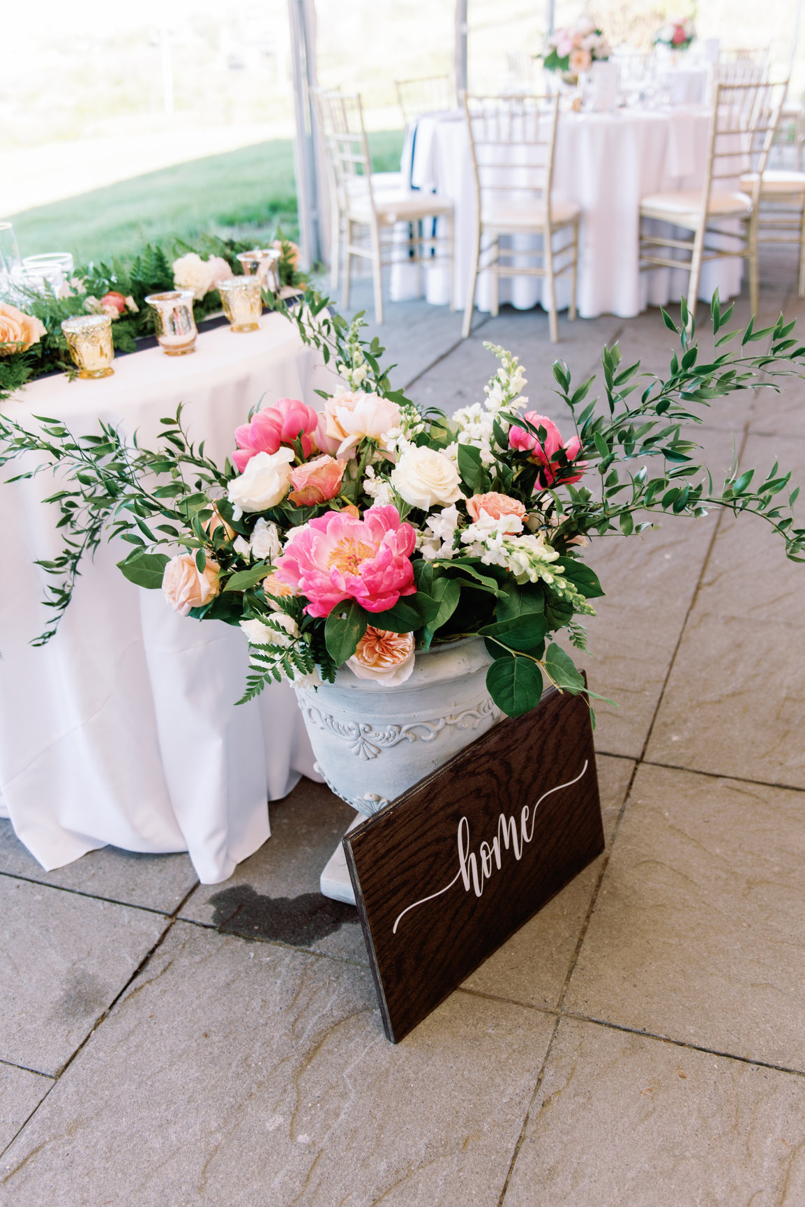 Jaclyn + Robert / Spring House Block Island - Ludwig Photography
