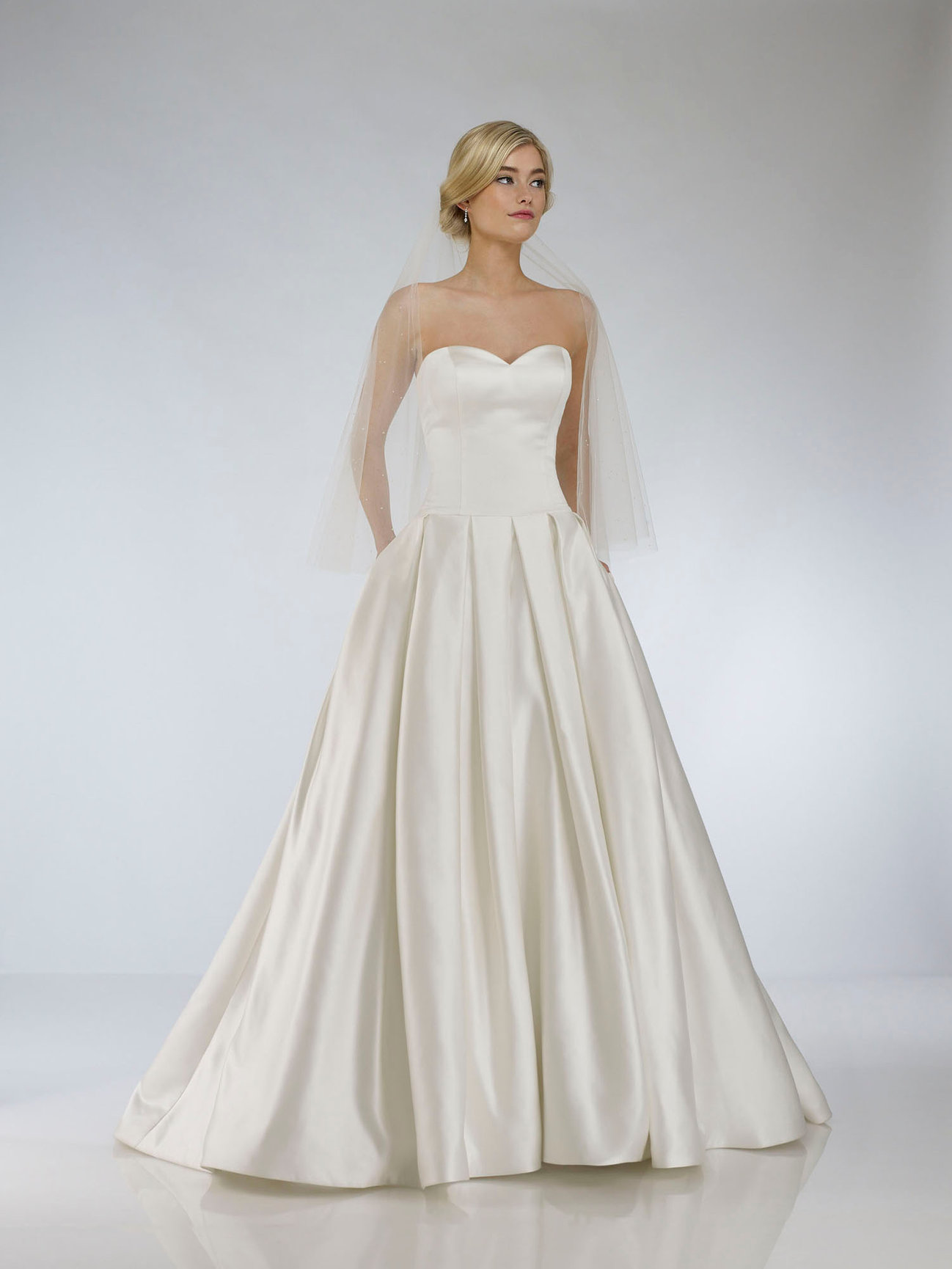 Signature - Robert Bullock Bride