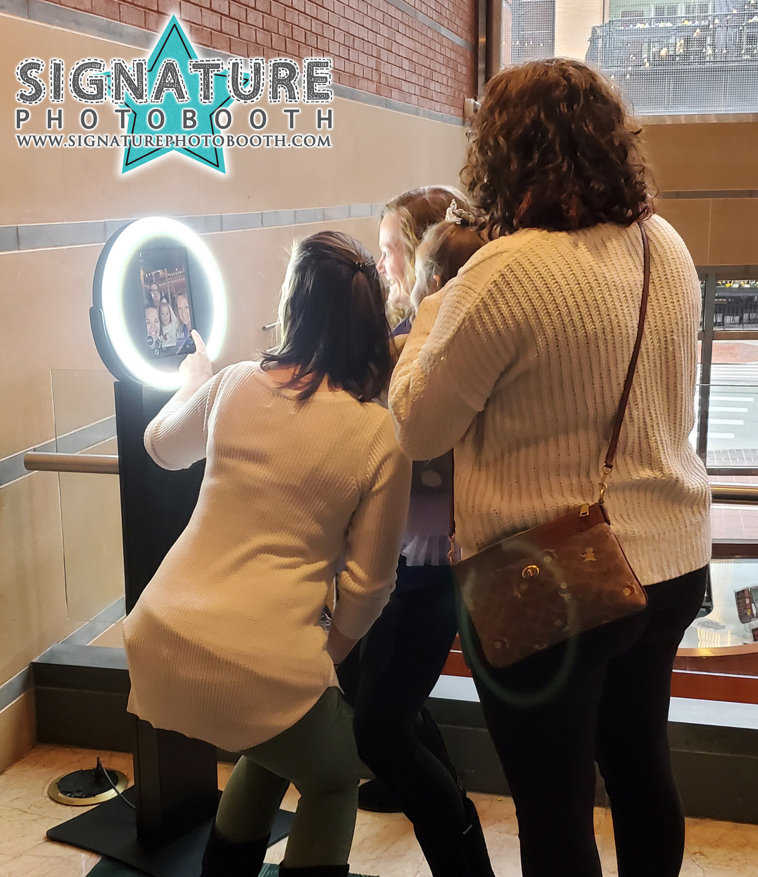 BUDGET BOOTH - Signature Photo Booth Rentals Cincinnati - Dayton ...