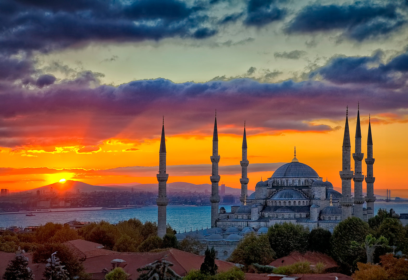 Sunset in Istanbul - Jim Zuckerman photography & photo tours