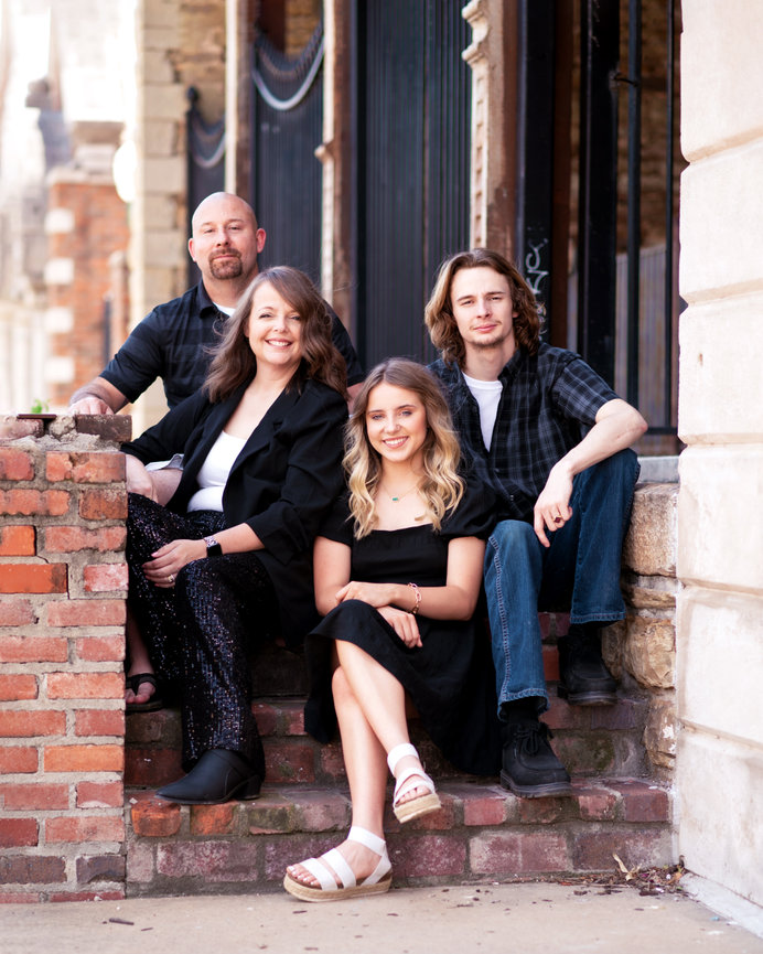 SESSIONS - Tisha Reed